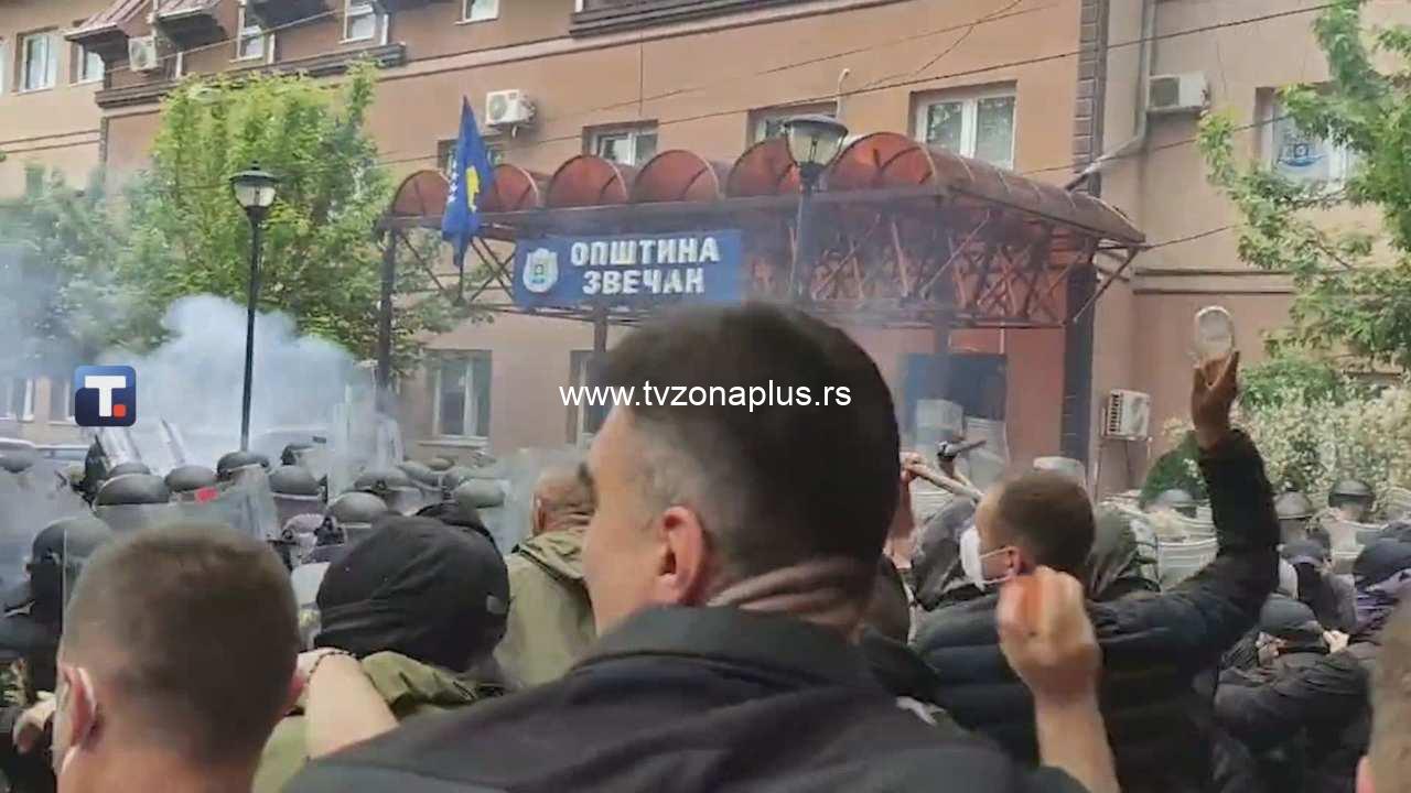 STAROVIĆ: DVA SRBINA U ZVEČANU RANJENA IZ VATRENOG ORUŽJA, JEDAN KRITIČNO (VIDEO) - TV ZONA PLUS ...